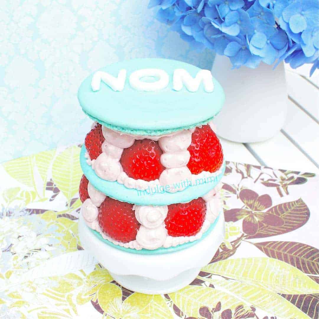 How to Make a Big Macaron Cake - Indulge With Mimi