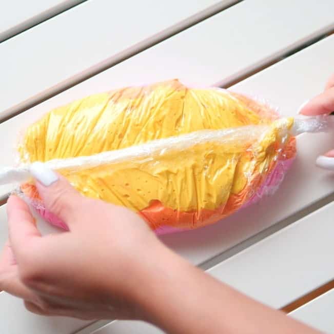 Magical Tri-Colored Unicorn Macarons with Green Tea Swiss Buttercream ...