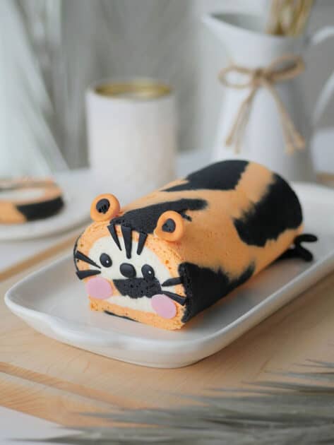 Tiger Cat Pattern Cake Roll with Stabilized Vanilla Cream - Indulge ...